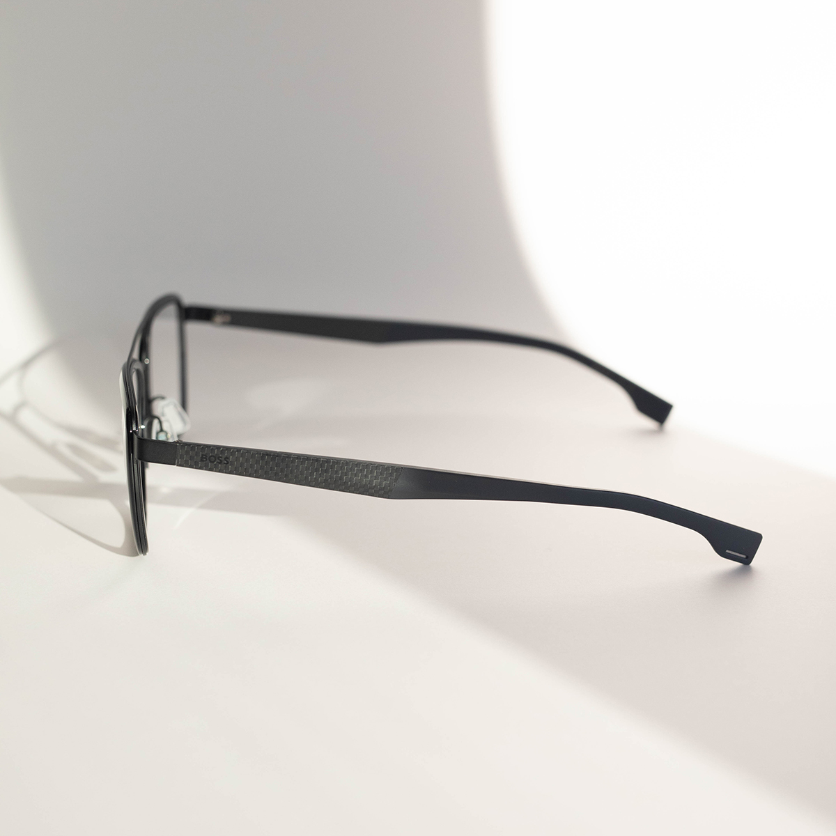 BOSS1583 | メガネのアド・アドコンタクト 立川／八王子／所沢／田無／府中